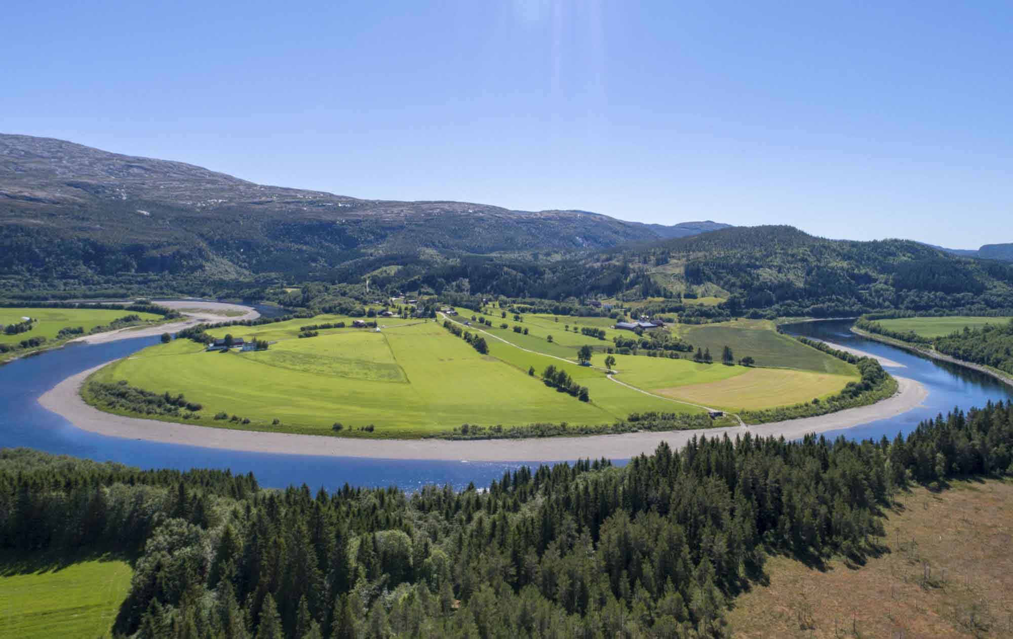 Jørem ved Namsen | Laksefiske | Overnatting | Servering